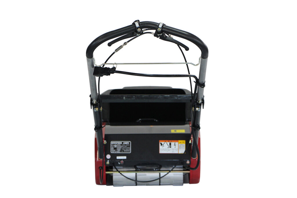 lm12v_photo_a05_1200 | BARONESS