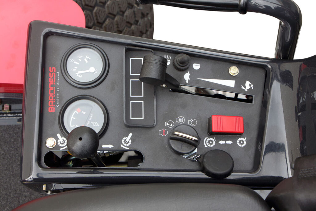 lm351_photo_a11_1200 | BARONESS